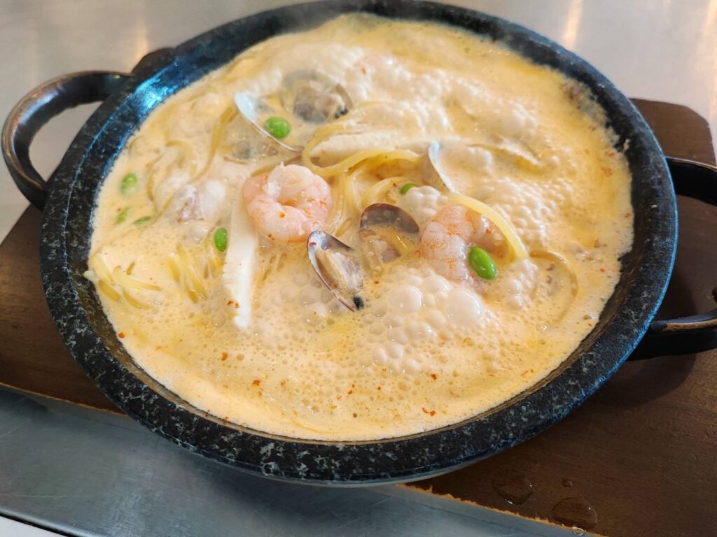 【夏限定】旨辛フェアと冷製生パスタ、今だけの特別メニューをご紹介 - 魔法のパスタ 春日部店