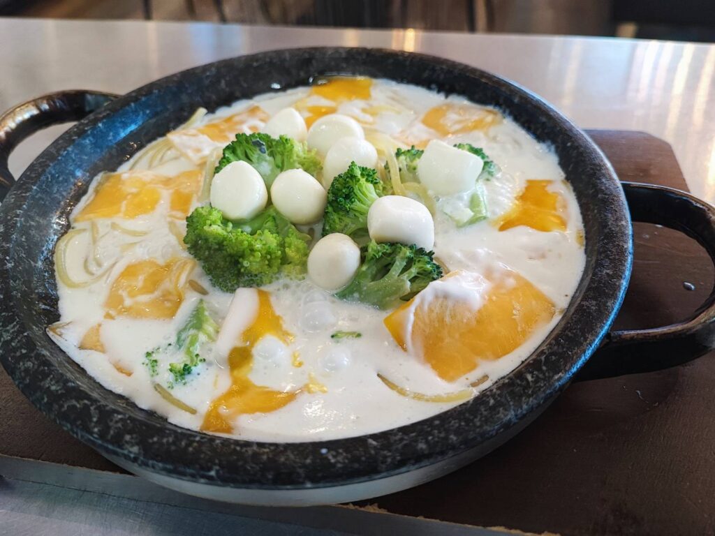 春日部で「人気のクリームパスタ」を食べるなら？ - 魔法のパスタ 春日部店
